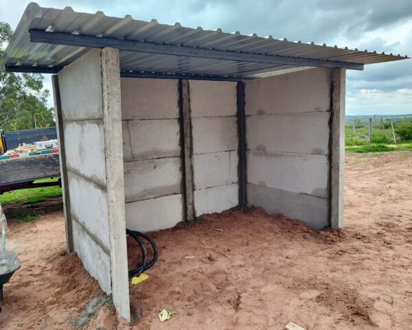 Abrigo Contra Intempéries para Inversor de Usina Fotovoltaica ...